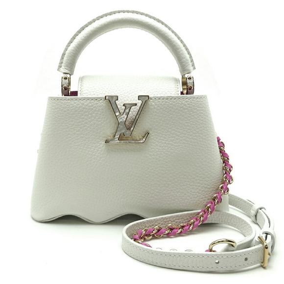 Louis Vuitton | Bags | Louis Vuitton Capucines Mini Taurillon Handbag ...